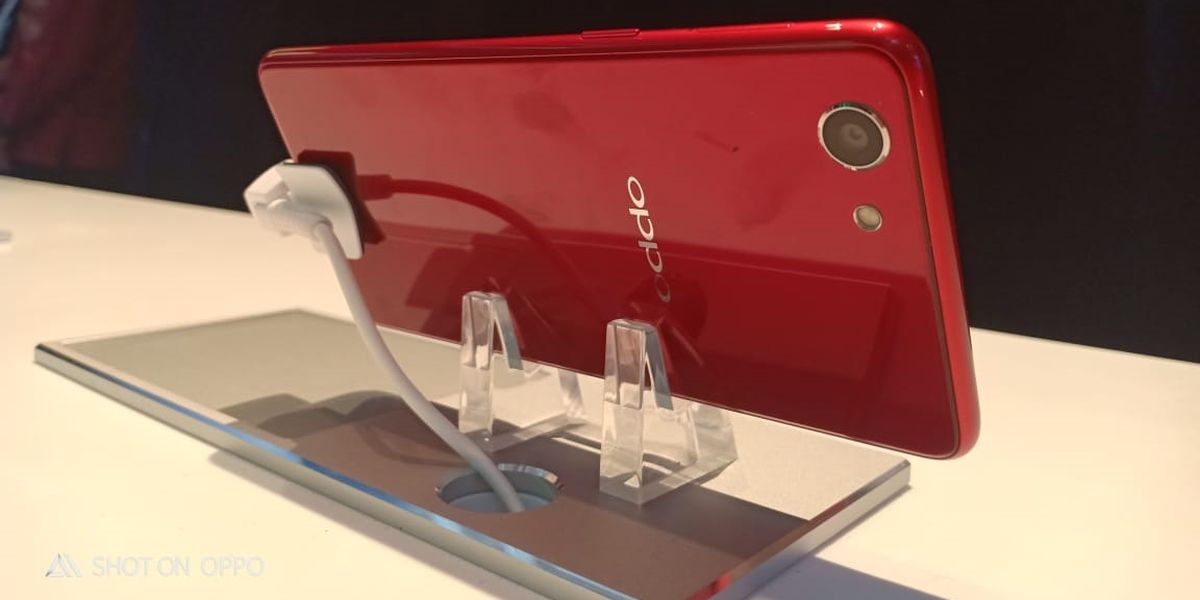 OPPO F7 Youth - Smartphone Selfie Full View Display dengan AI Beauty ...