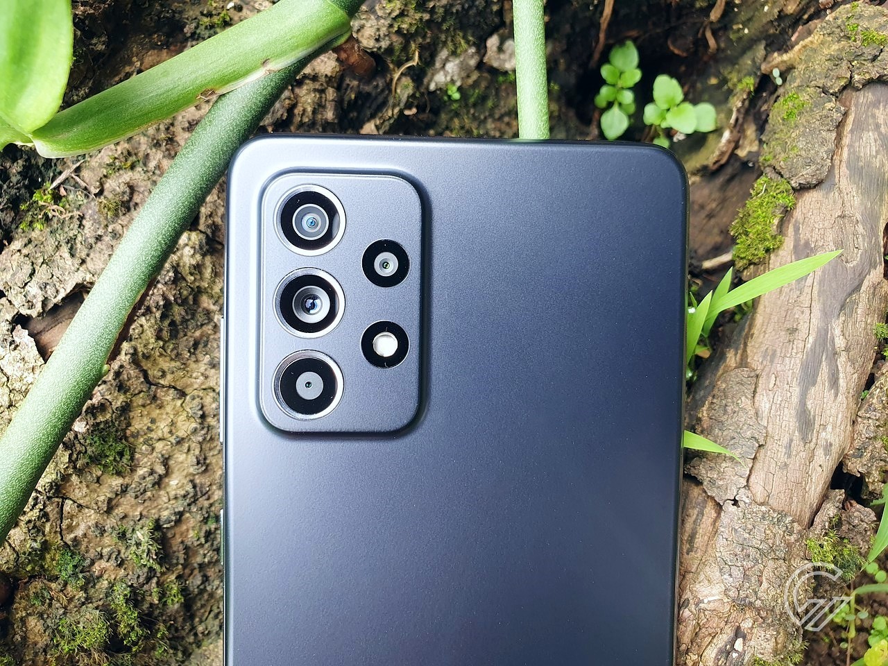 Review Samsung Galaxy A52 – Kembalinya Galaxy A dengan Desain yang Menarik