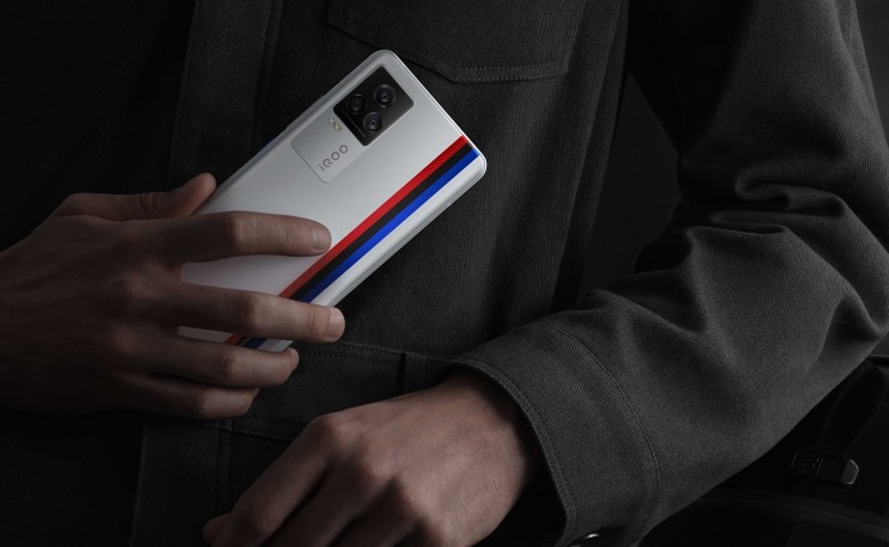 iQOO 7 Legend! Handphone Monster dengan Snapdragon 888 dan Hingga RAM 12 GB