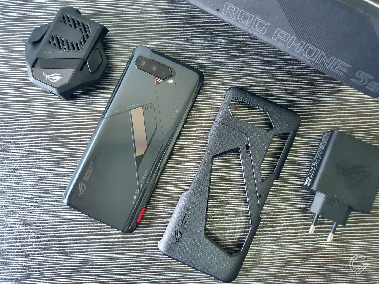 Review ASUS ROG Phone 5s Pro – Makin Ngebut, Main 144Hz Lancar Jaya