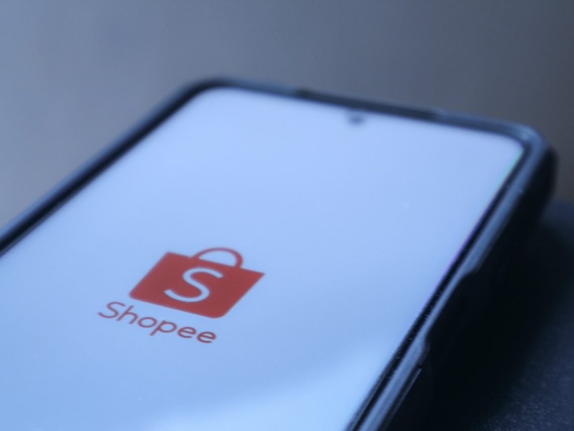 Cara Melihat Produk Favorit di Shopee Melalui HP dan Web