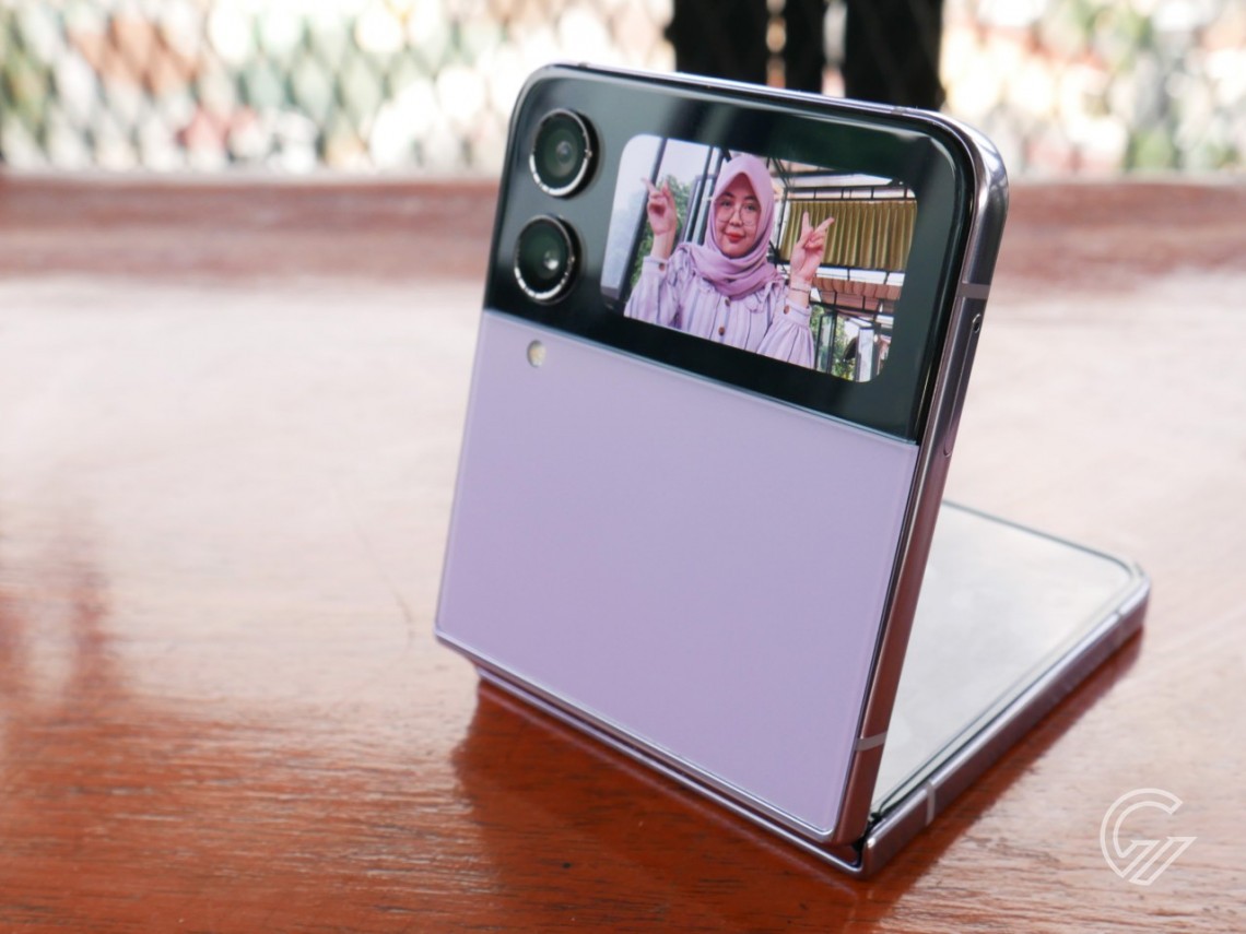 Review Samsung Galaxy Z Flip 4 5G – Mengasyikkan untuk Foto-Foto