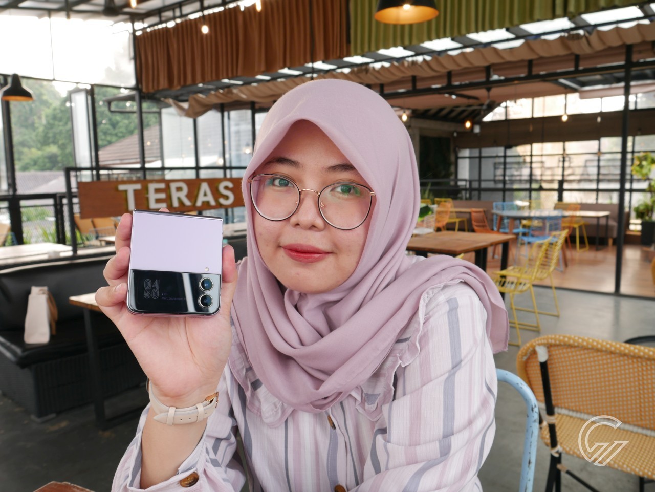 Review Samsung Galaxy Z Flip 4 5G – Mengasyikkan untuk Foto-Foto