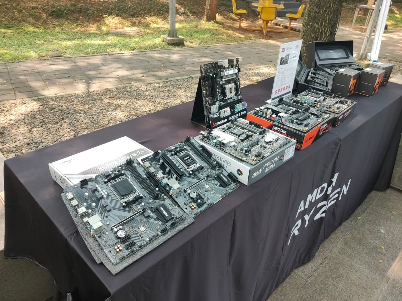 Menjajal Performa AMD Ryzen 7000X3D Series dan GPU Radeon RX 7900 Series