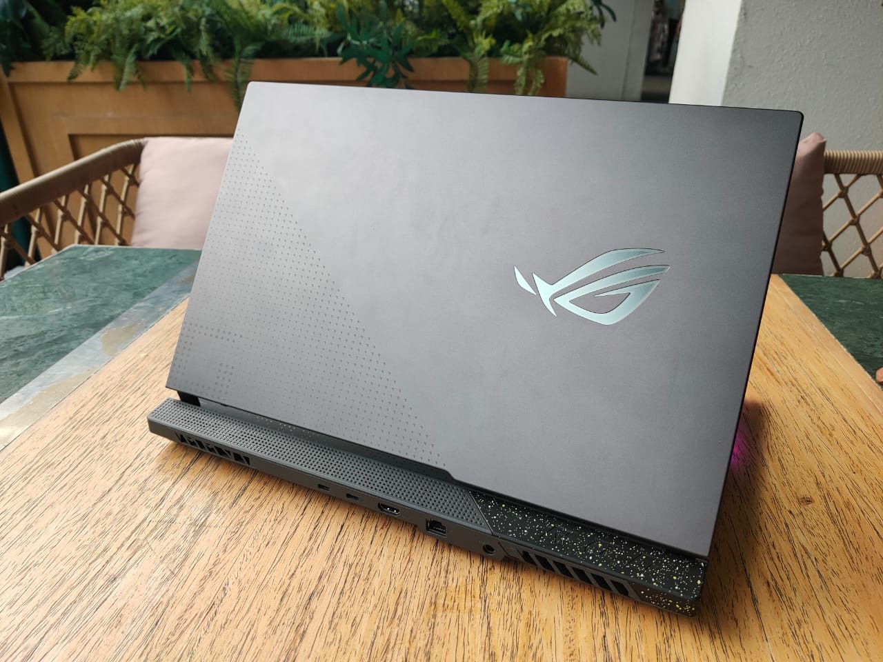 Hands-On ASUS ROG Strix G17 | Gadgetren