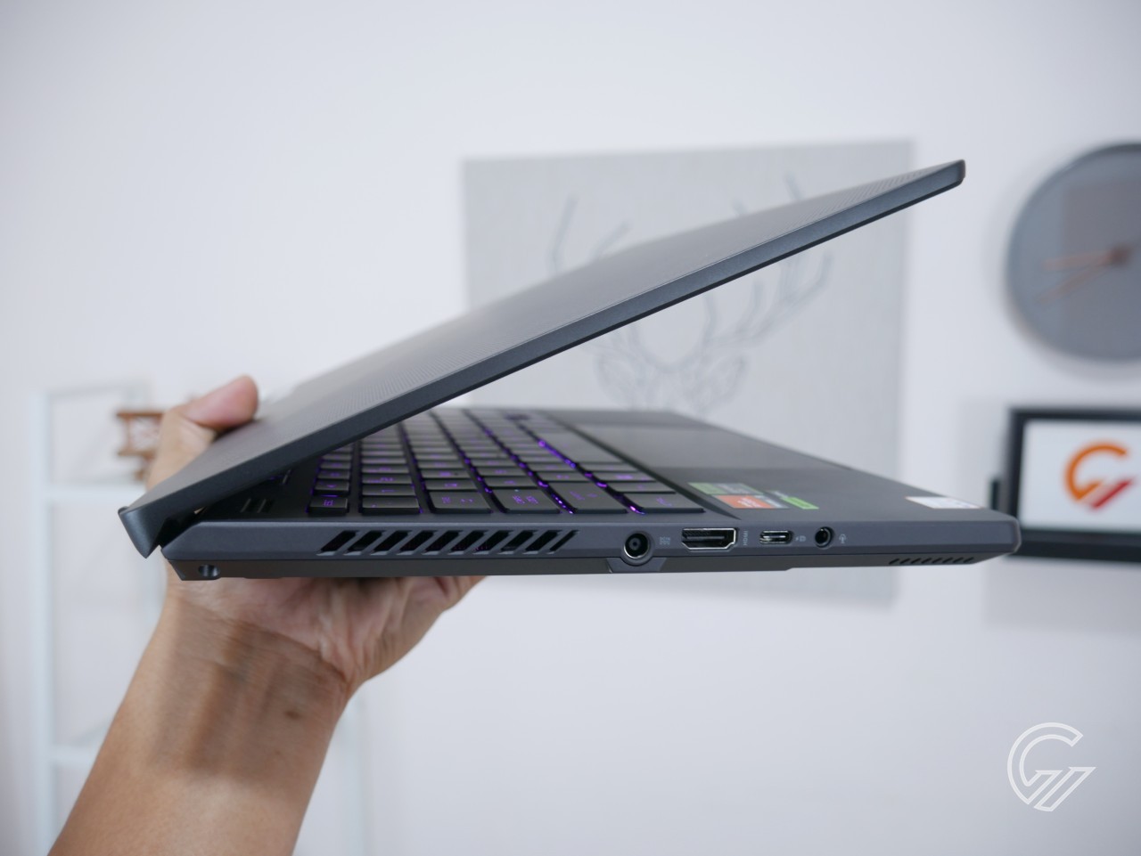 ASUS ROG Zephyrus G14 GA402 (2023) – Prosesornya Ngebut, Game Berat Dilibas