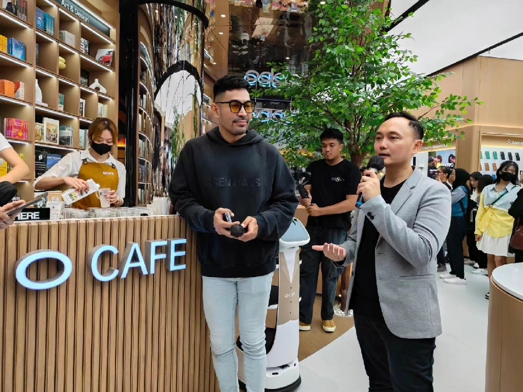OPPO Buka Experience Store Baru di AEON Jakarta Garden City | Gadgetren