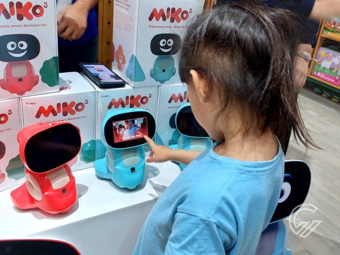 MIKO 3, Robot AI Untuk Anak yang Bisa Diajak Ngobrol Kini Tersedia di ...