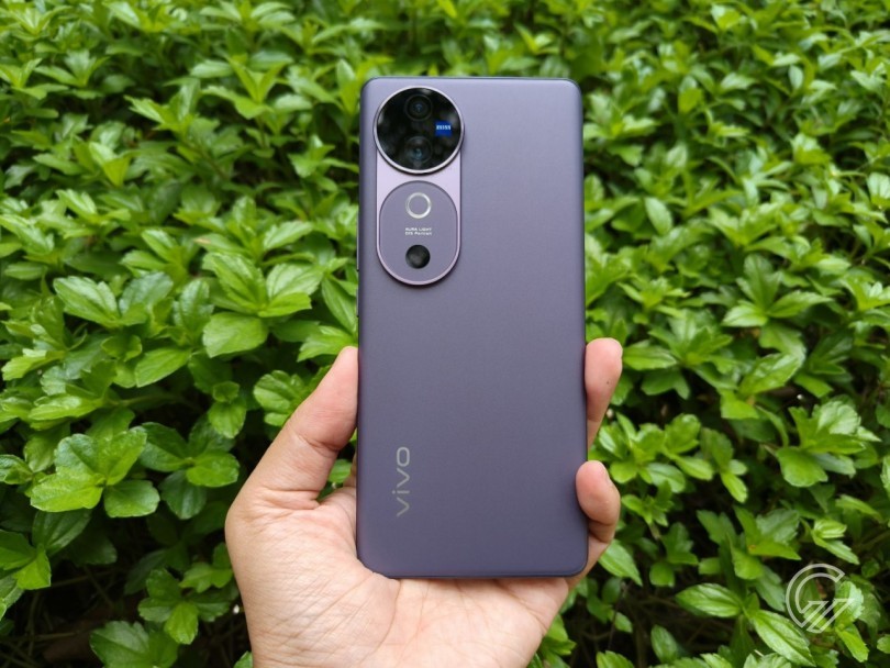 5 Pilihan HP Mid Range Terbaik November 2025, Performa Oke!