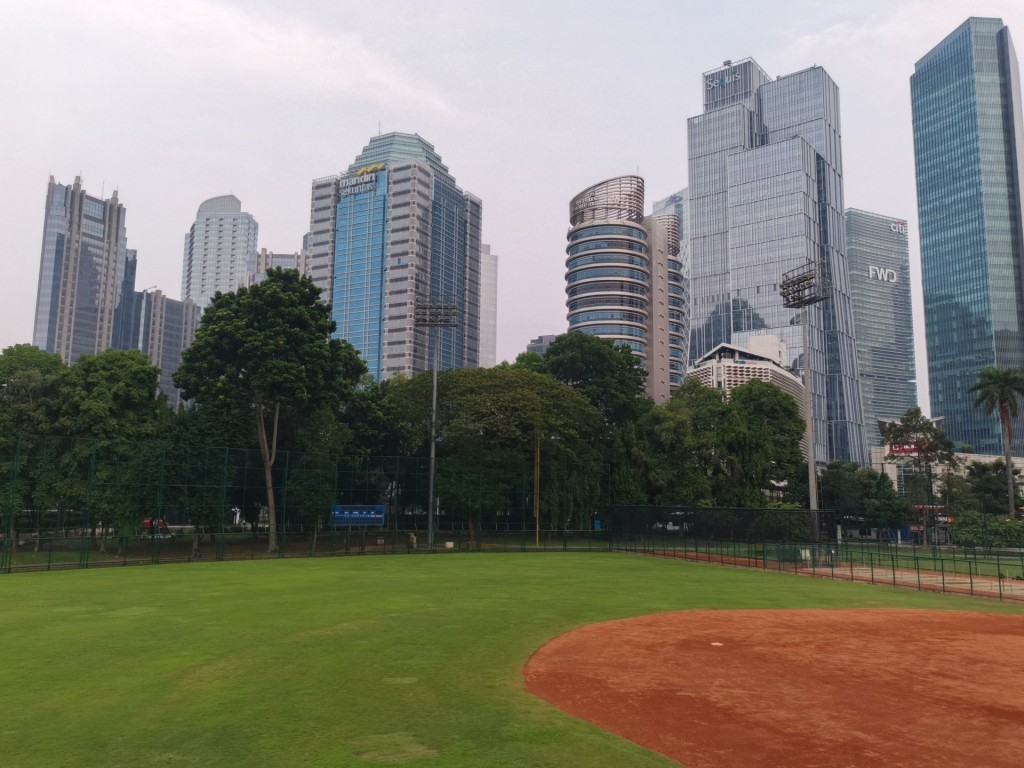 Review Infinix HOT 50 5G – Handphone 5G Murah dengan Daya Baterai Lama