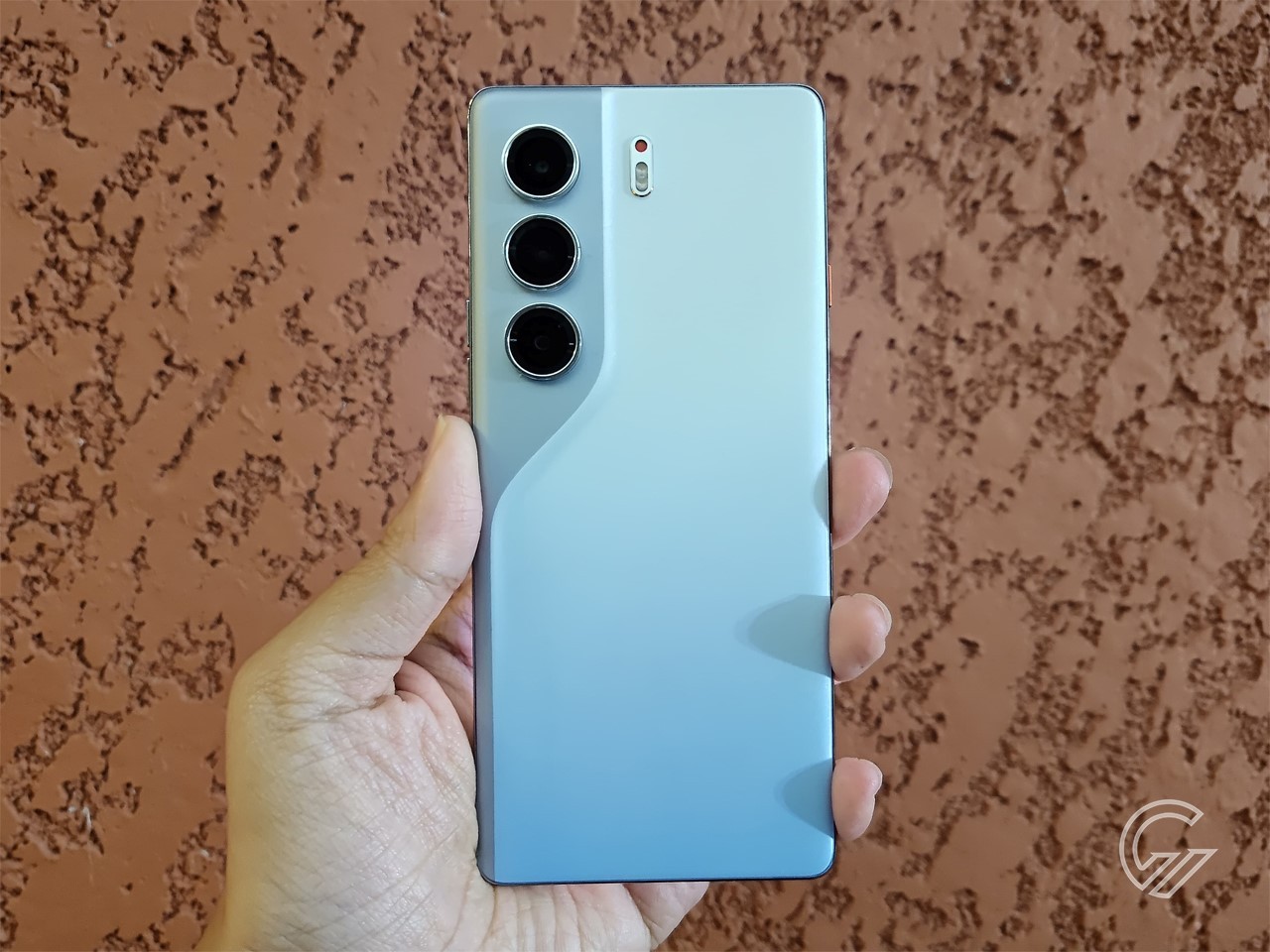 TECNO CAMON 40 4G Vs CAMON 40 Pro 5G – Perbedaan Spesifikasi dan Fitur